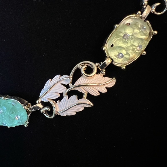 Emmons | Jewelry | Vintage Emmons 7 In Gold Necklace With Flowers And ...